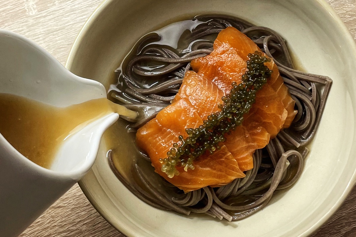 Miso soup with salmon in tamari - kojibakers